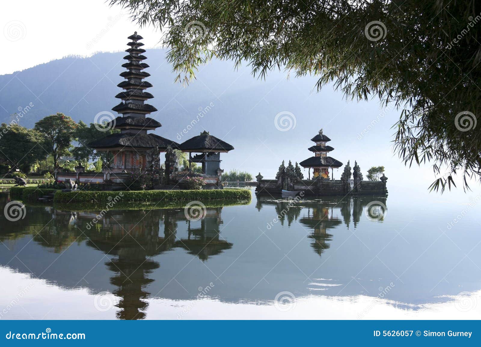 Lake Bratan Hindu Water Temple Pura Ulun Danu Bali Indonesia Stock ...