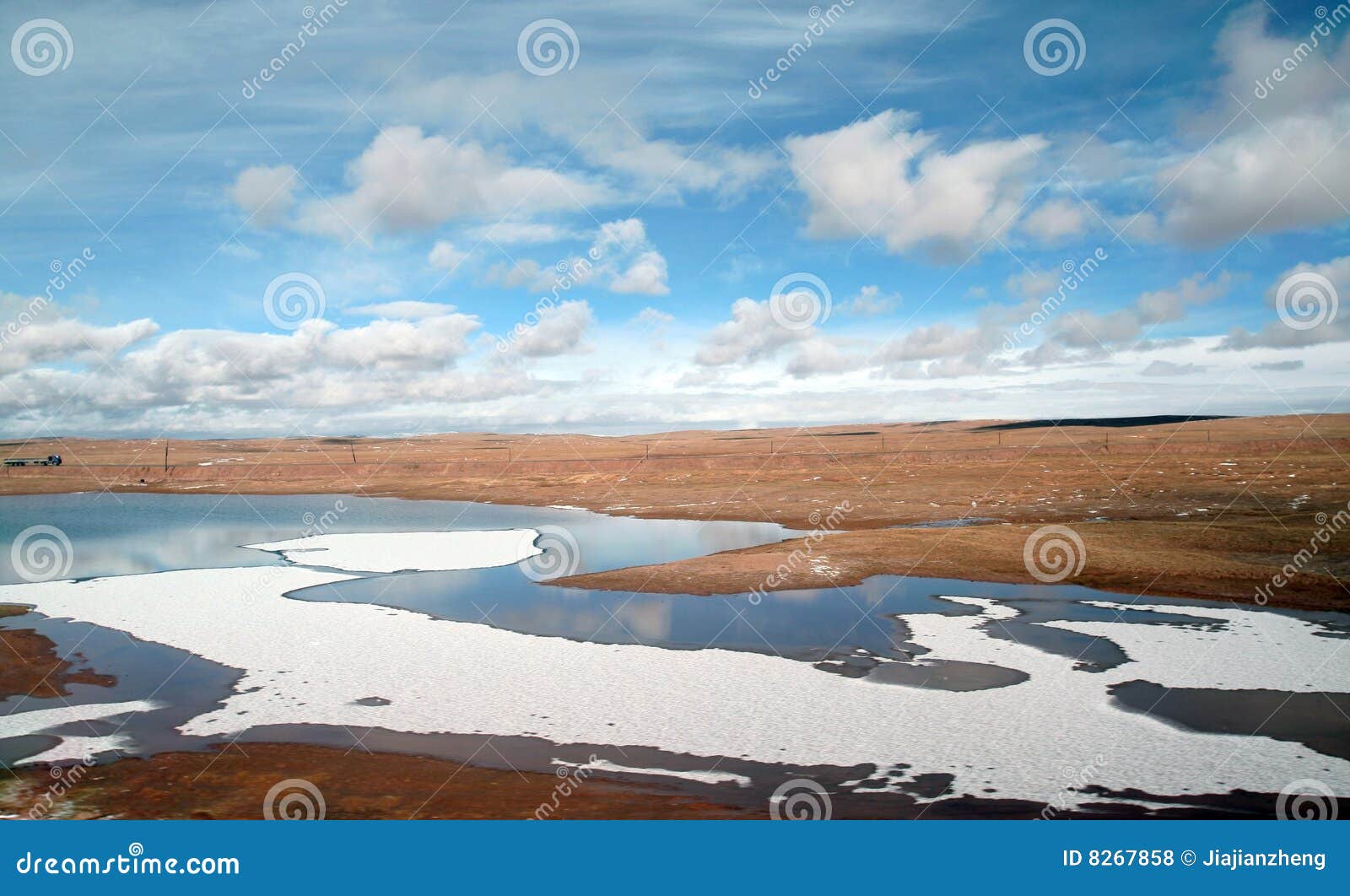 Lake in tibetan plateau stock photo. Image of lakes, clouds - 8267858