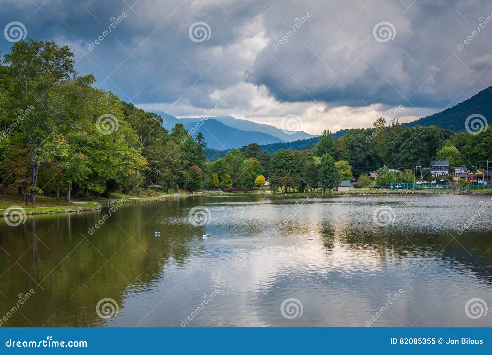 Lake Tomahawk, in Black Mountain, North Carolina. Stock Image - Image ...