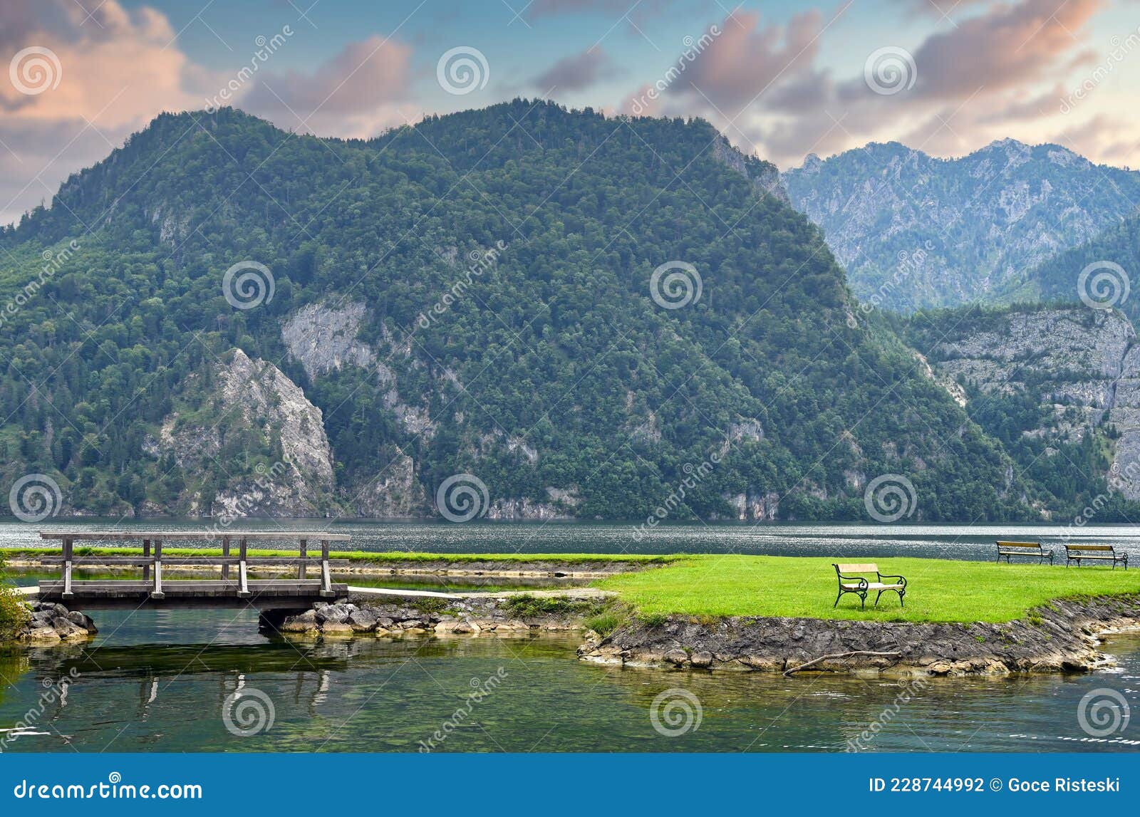Lake Traun Traunsee in Traunkirchen Stock Photo - Image of beautiful ...
