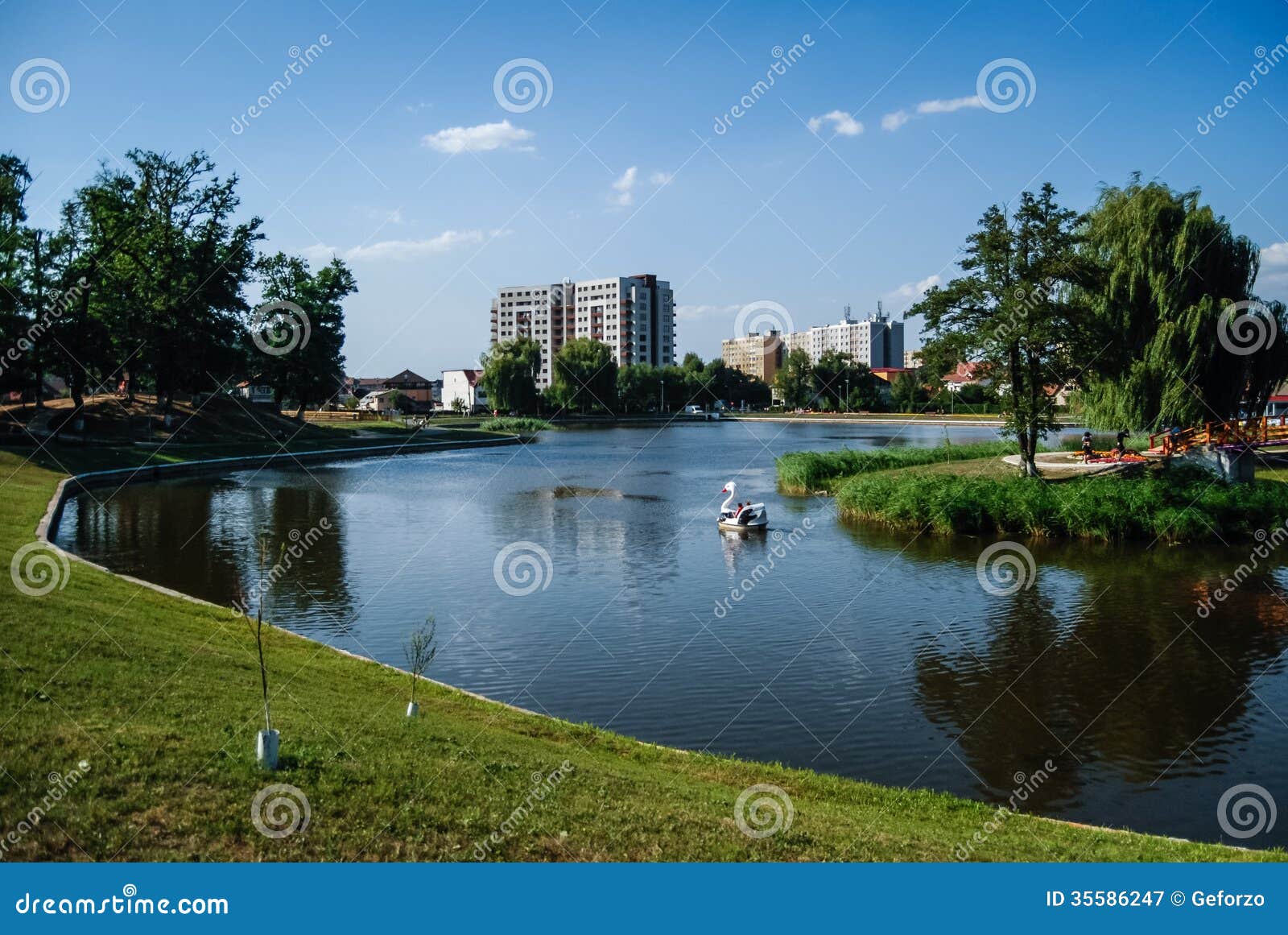 Lake in urban park stock image. Image of blue, lakeside - 35586247