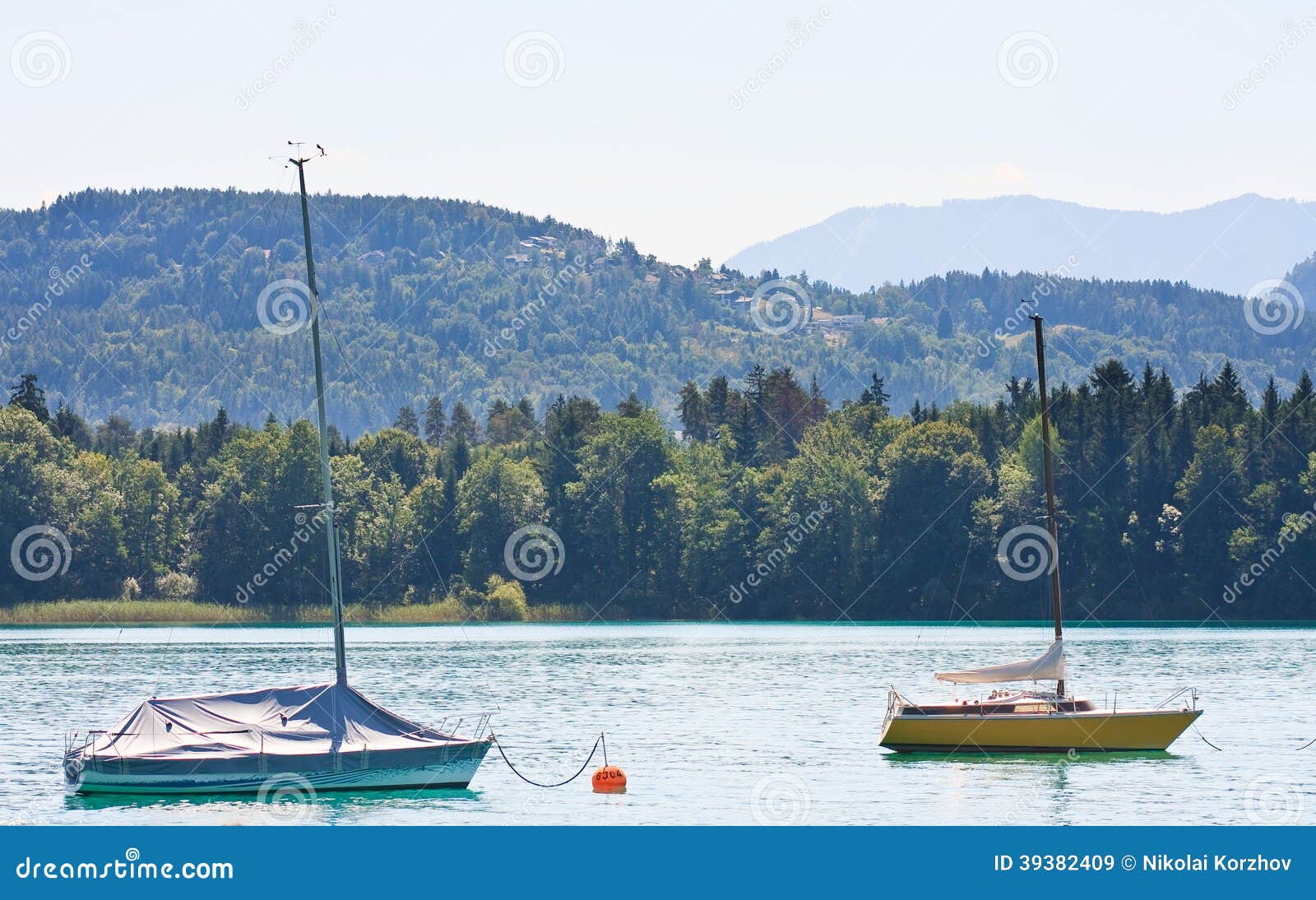 Lake Worth (Worthersee). Austria Stock Image - Image of blue, europe ...