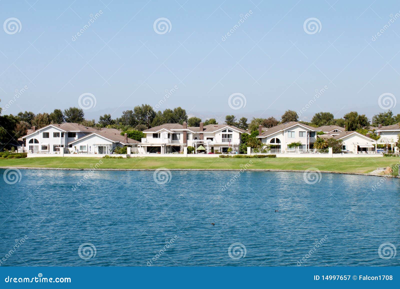 Lakeside Homes stock image. Image of lake, custom, house - 14997657