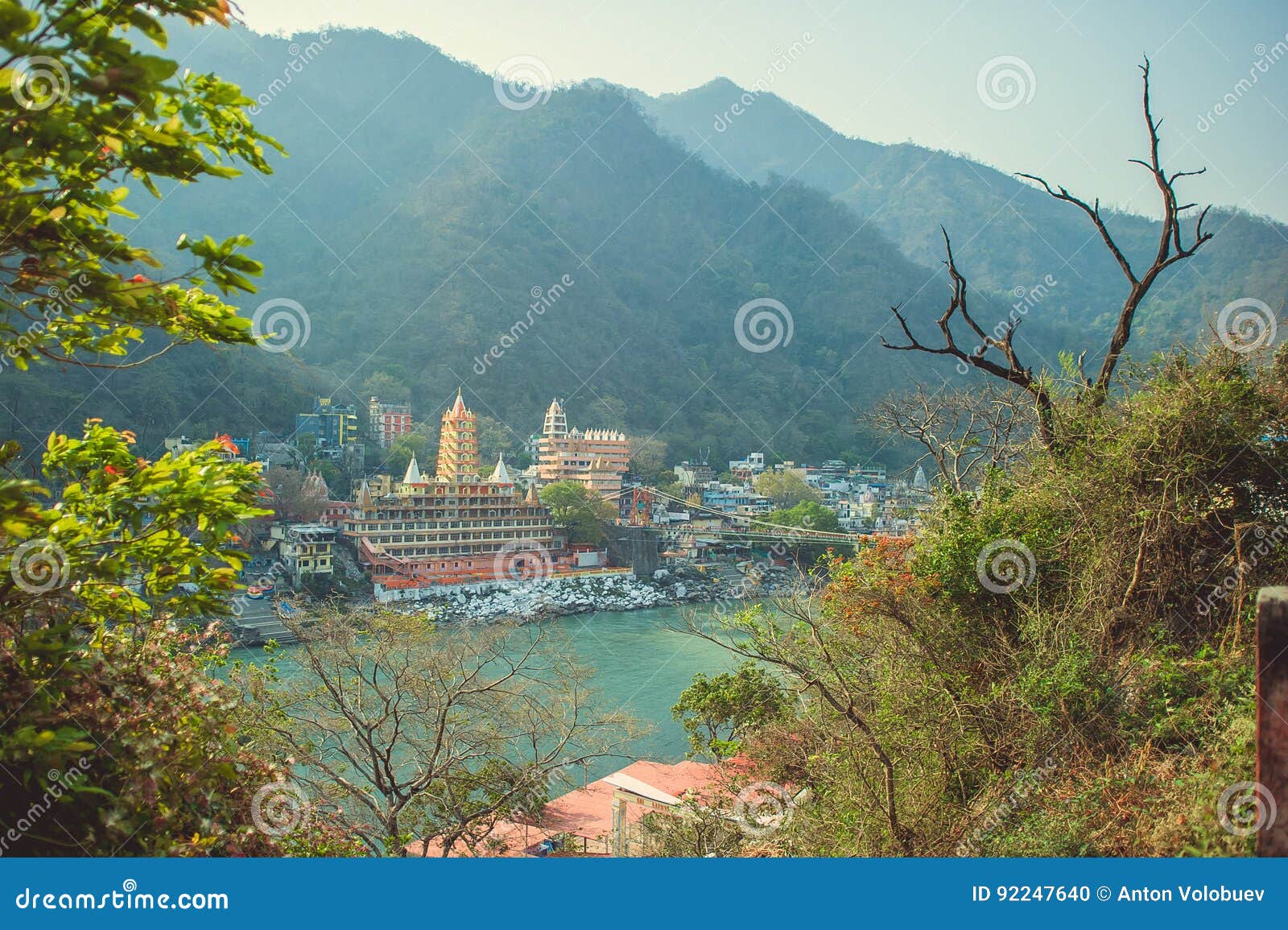 Laksman Jhula Bridge at Sunrise Time Across the Ganges River Editorial ...