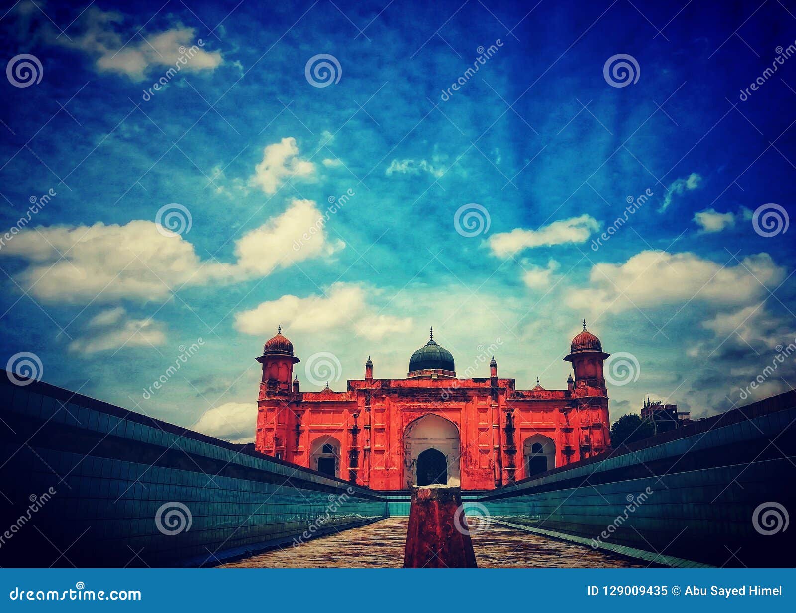 Lalbagh Kella Mughal Fort Complex That Stands Before The Buriganga ...