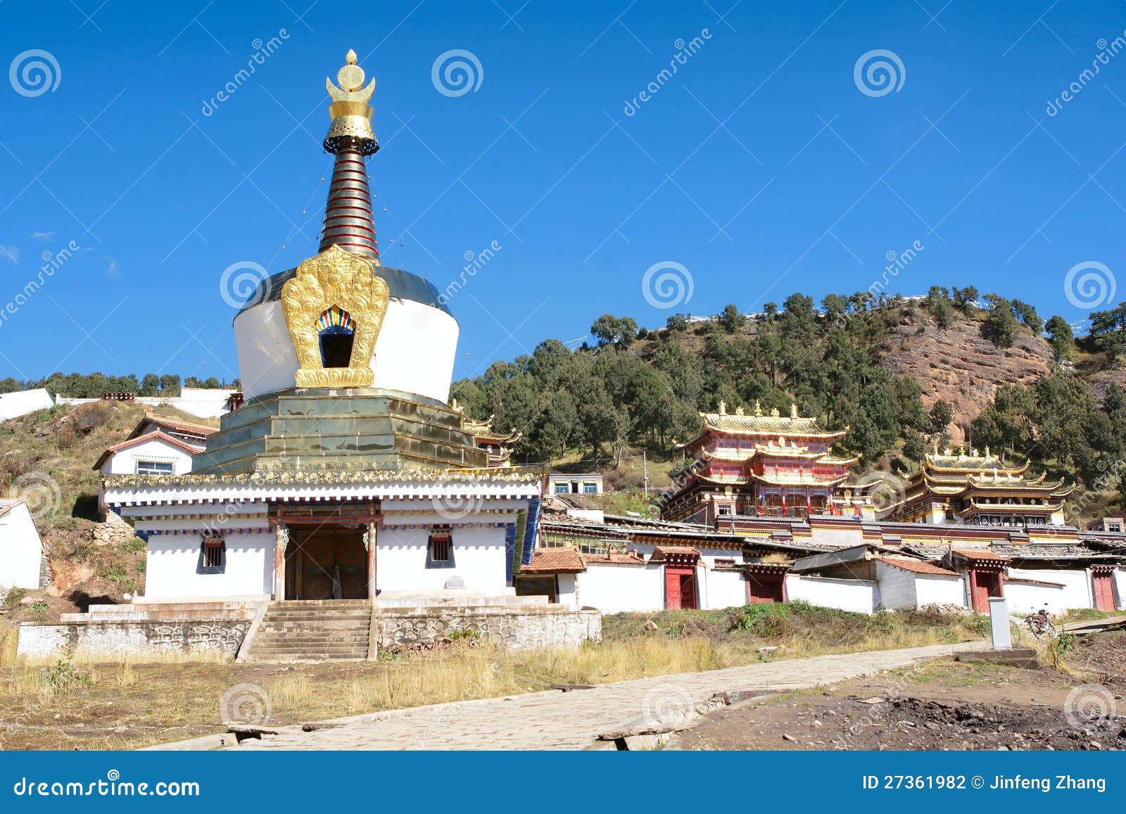 Lamasery de Langmusi foto de archivo. Imagen de templo - 27361982
