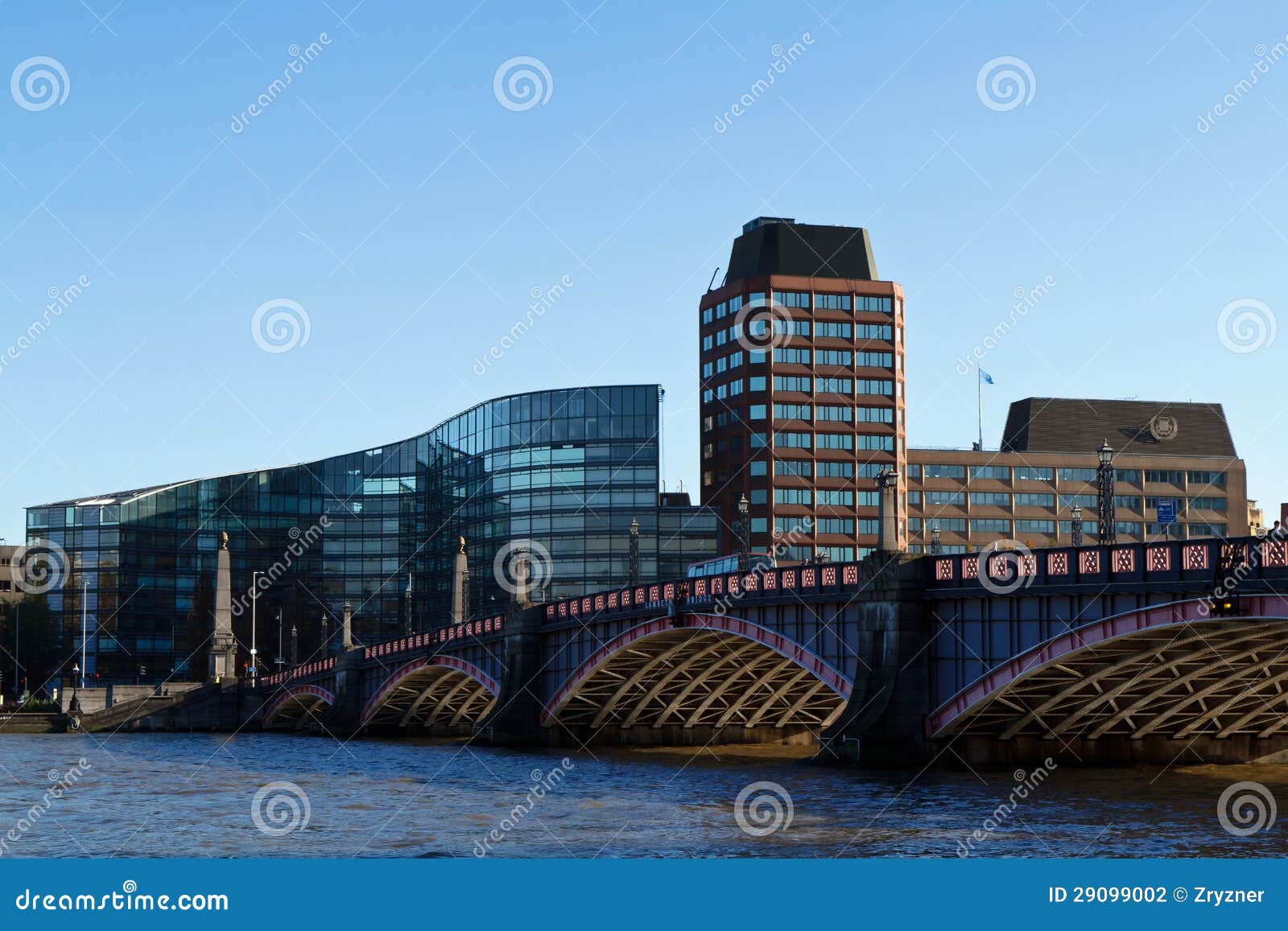 Lambeth Bridge editorial photography. Image of view, exterior - 29099002