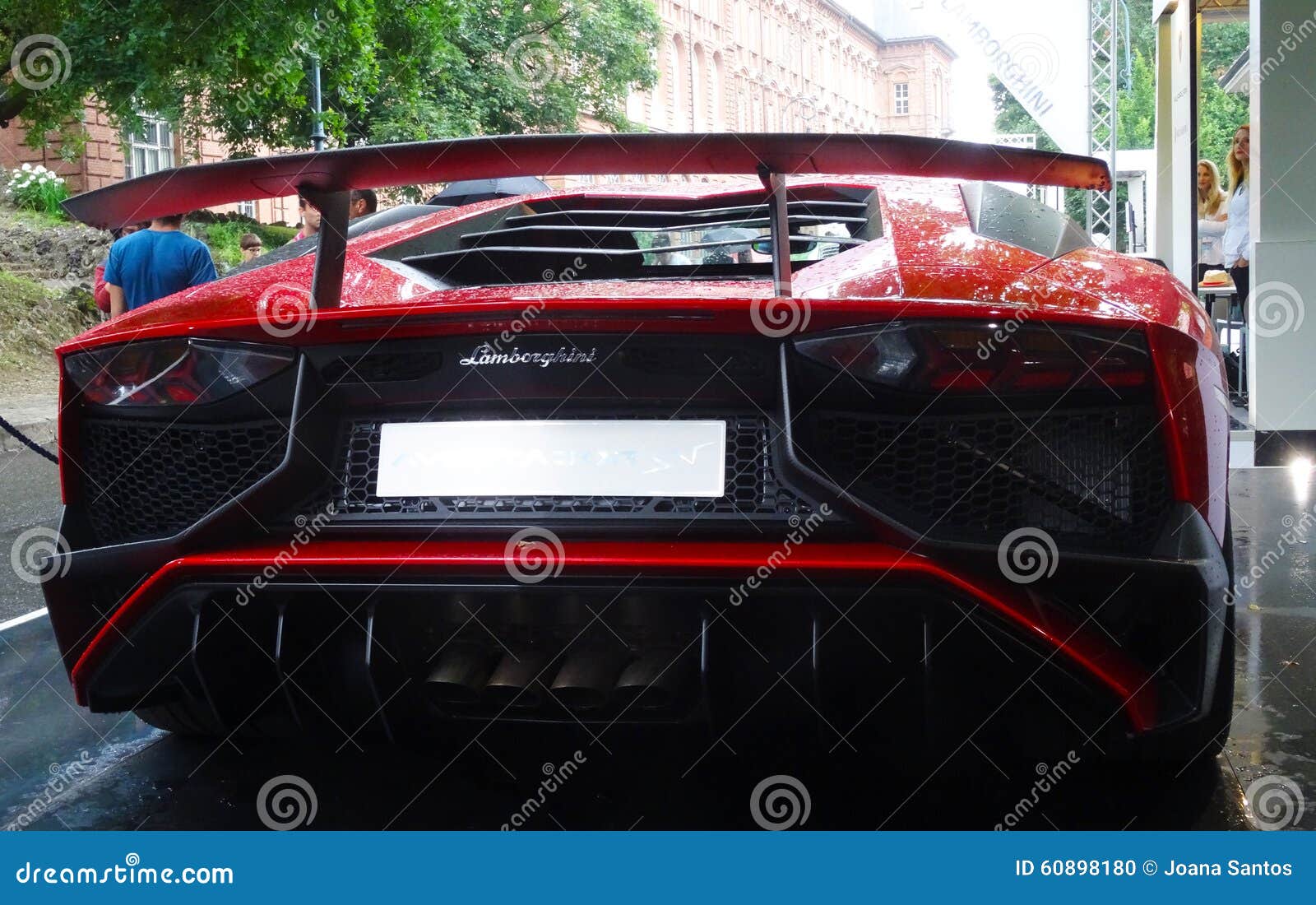 Lamborghini Aventador SV imagen editorial. Imagen de turista - 60898180