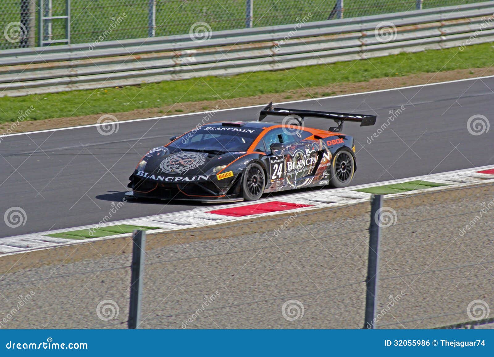 Lamborghini LP 560-4 editorial photo. Image of auto, lamborghini - 32055986