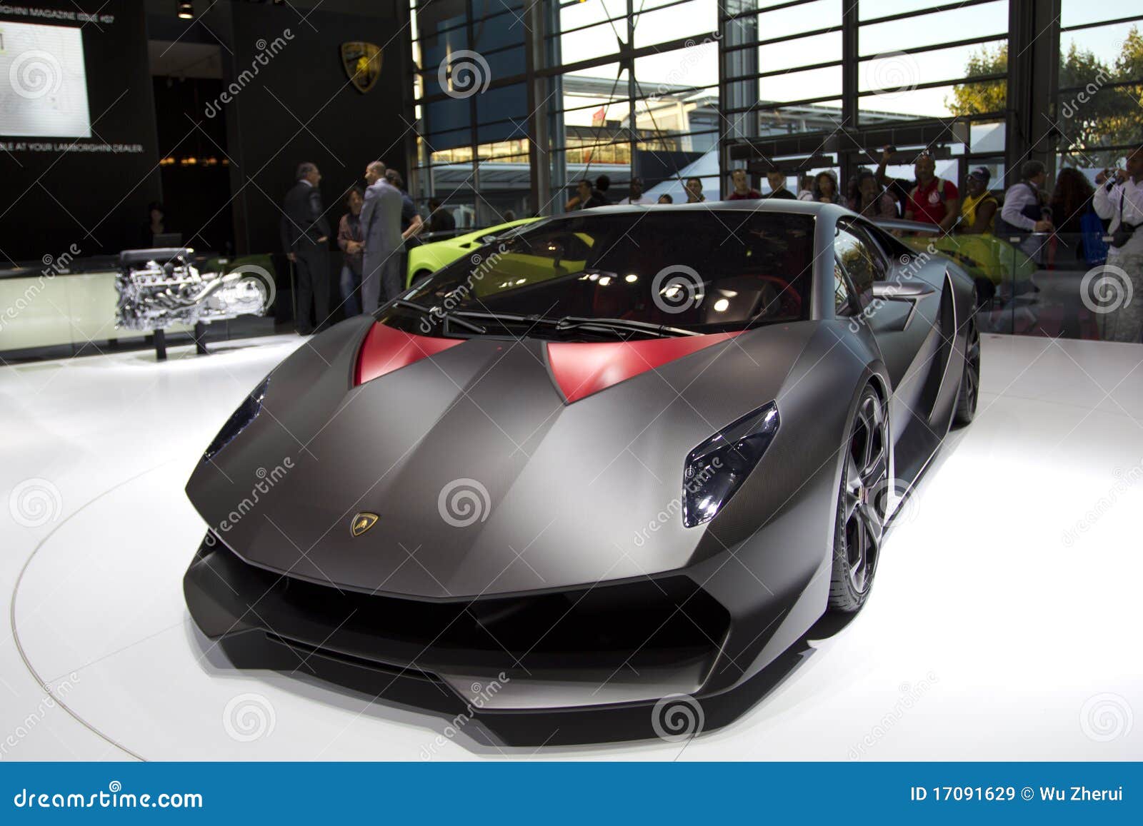 Descubrir 37+ imagen lamborghini phantom - Abzlocal.mx