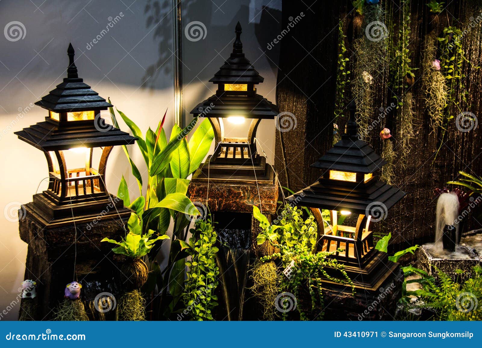Lamp for garden decoration stock image. Image of decoration - 43410971