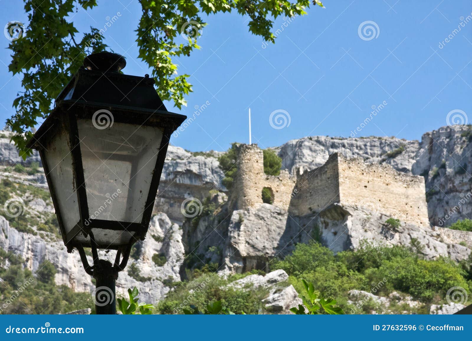 Lamp Post and Castle stock photo. Image of lamppost, tree - 27632596