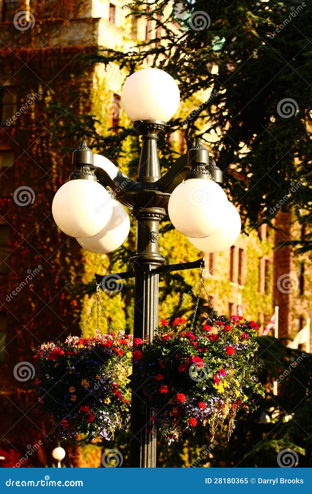Lamp Post in Evening Light stock image. Image of classic - 28180365