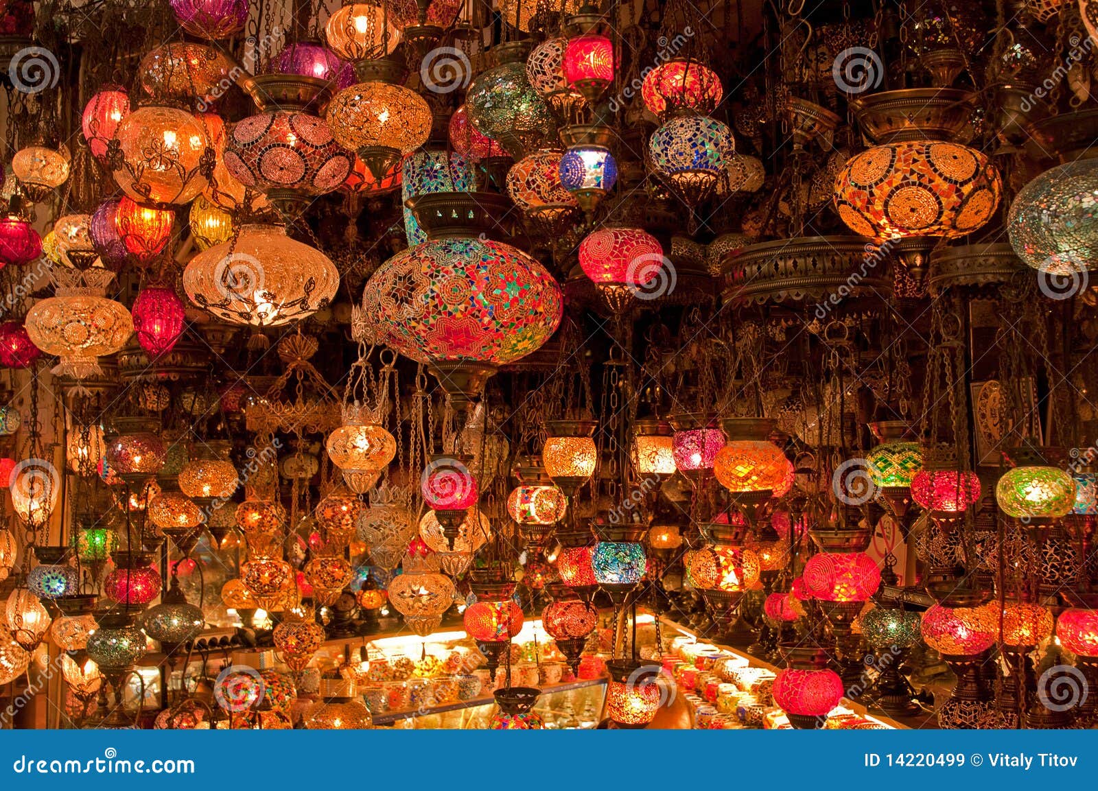 Lampade turche immagine stock. Immagine di lanterna, luminoso - 14220499