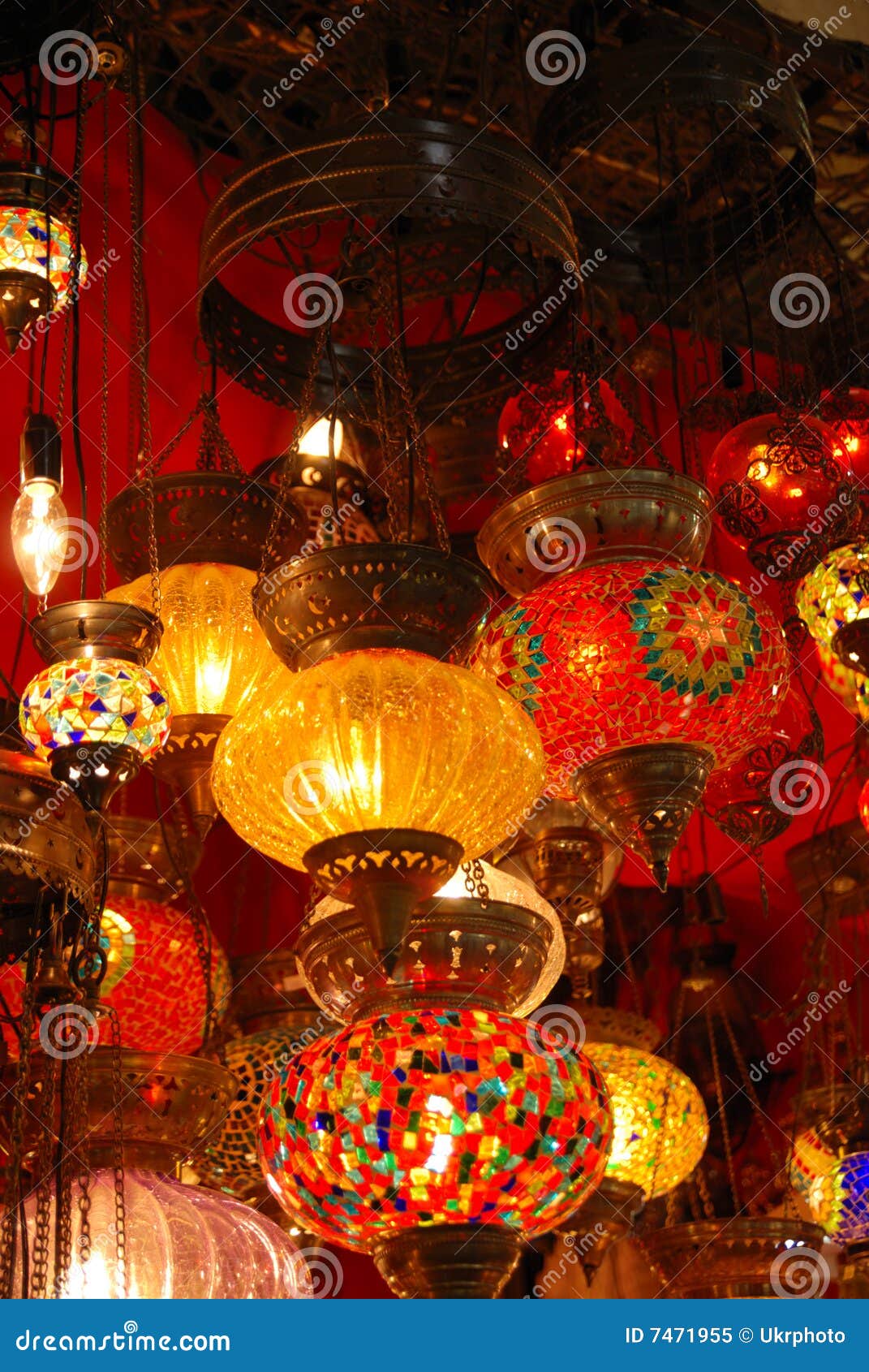 Lampade turche immagine stock. Immagine di costantinopoli - 7471955