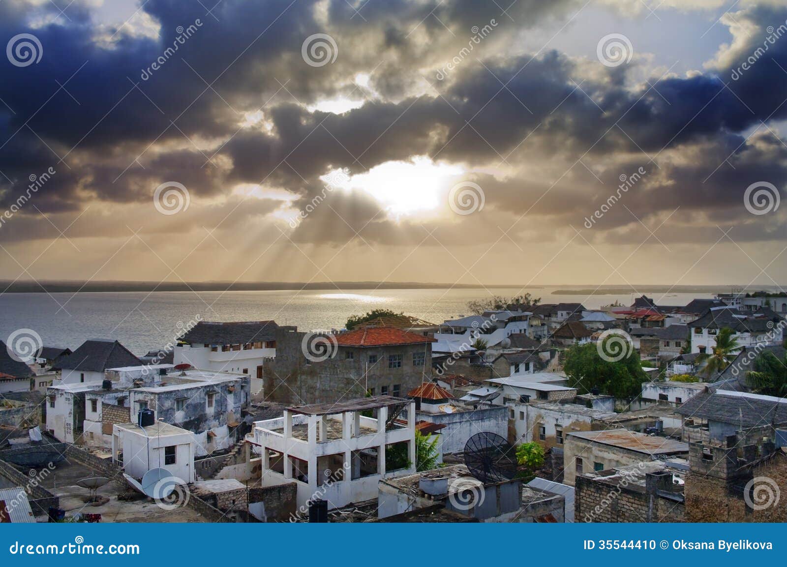 Lamu Town on Lamu Island in Kenya. Stock Photo - Image of house, boat ...