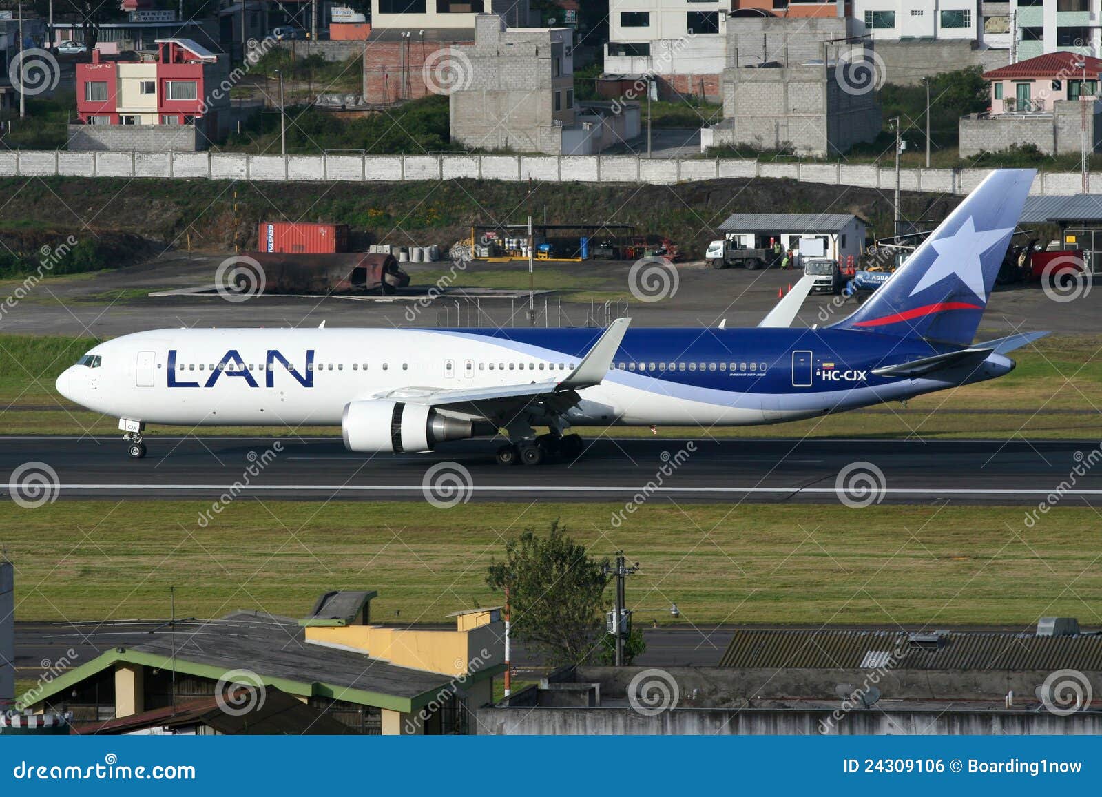 LAN Boeing 767-300 editorial photo. Image of airport - 24309106