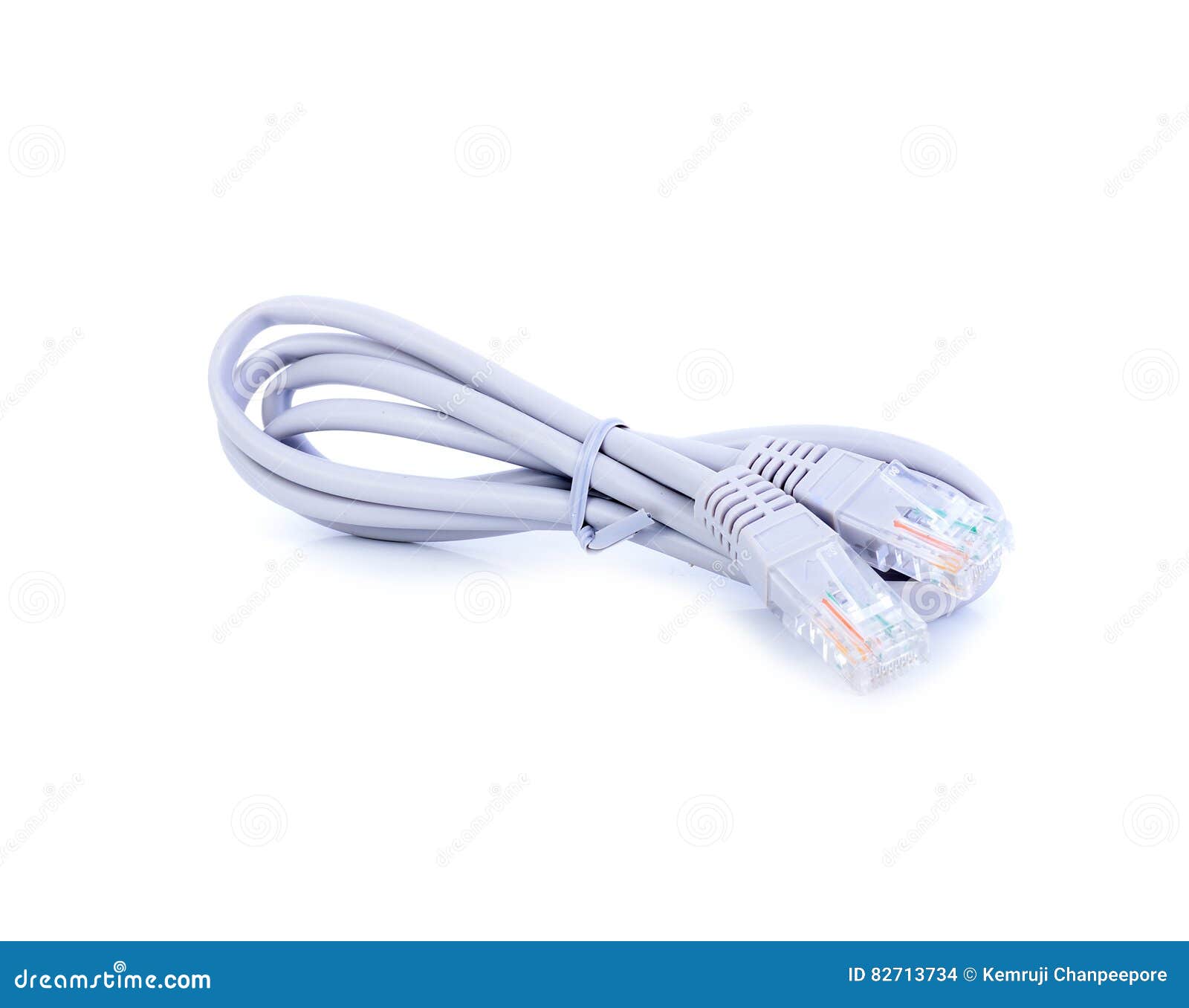 Lan-Kabel mit Steckfassung stockfoto. Bild von vernetzung - 82713734