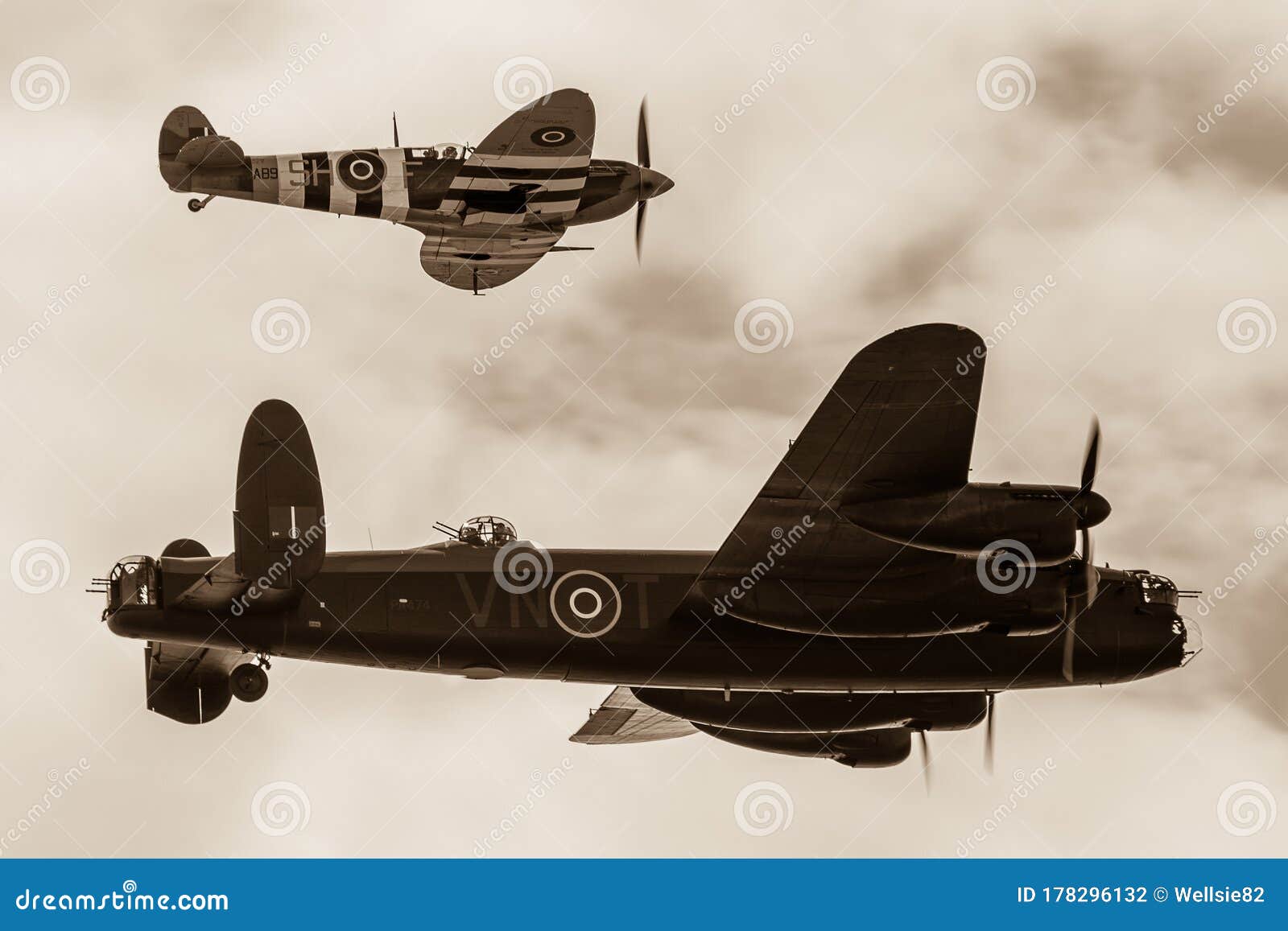 Lancaster Escorted by a Spitfire Editorial Photography - Image of ...