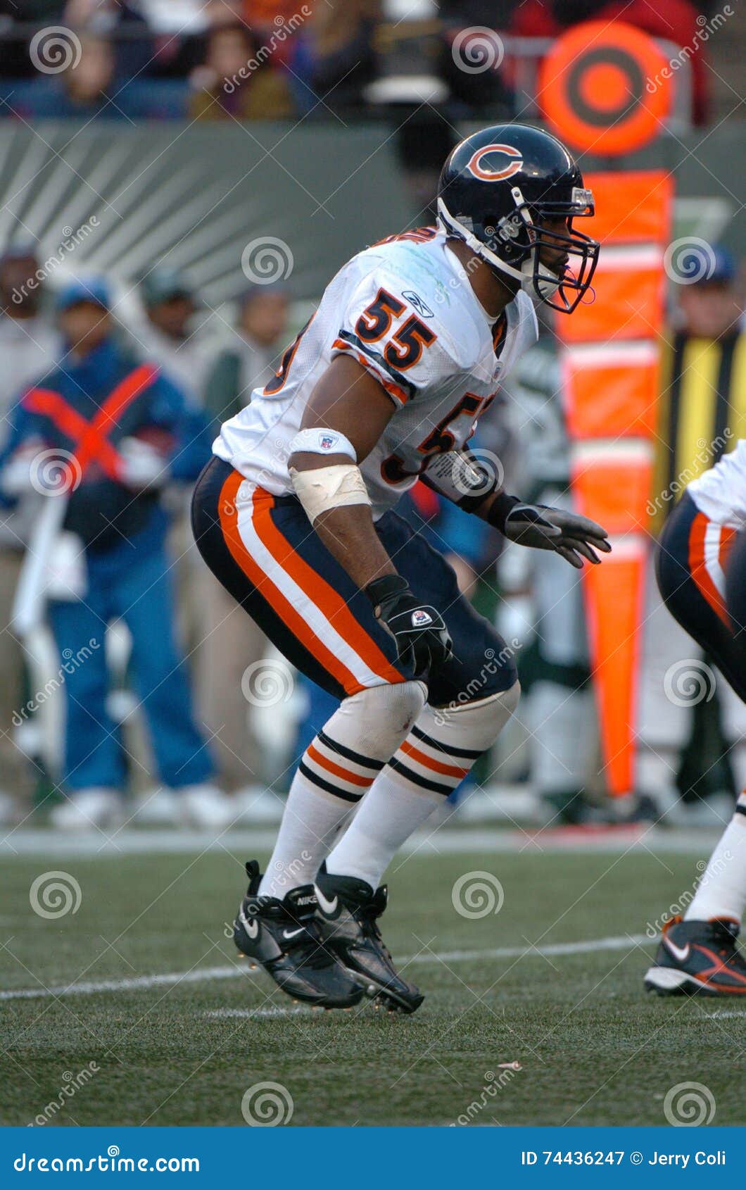 Lance Briggs, Chicago Bears Editorial Photography - Image of football ...