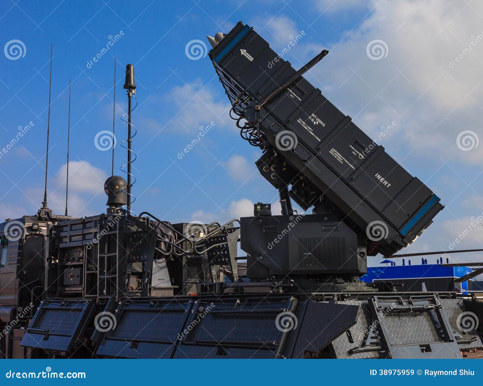 Lance-missiles image stock éditorial. Image du missile - 38975959