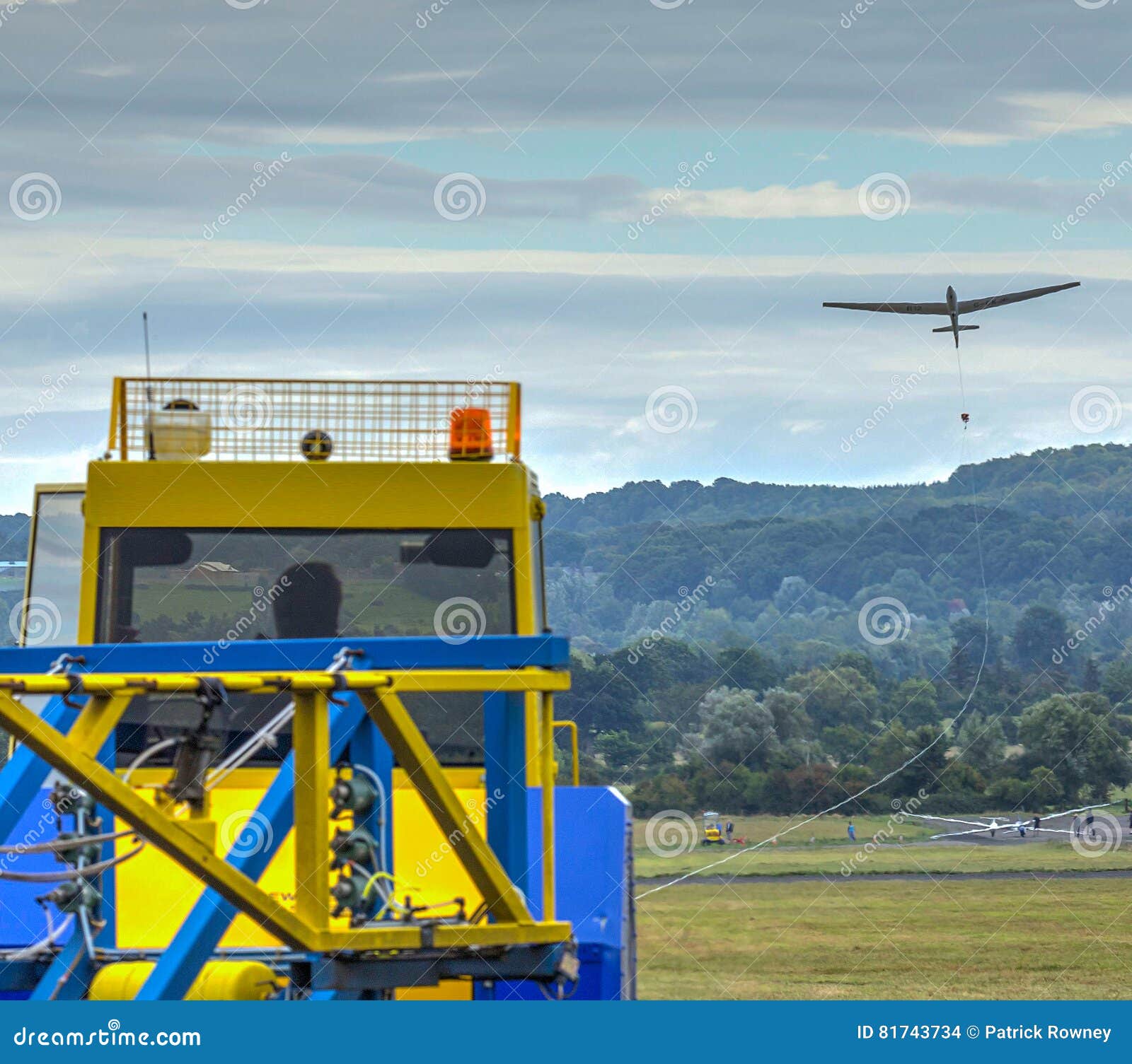 Lancement De Treuil De Planeur Image stock éditorial - Image du treuil ...