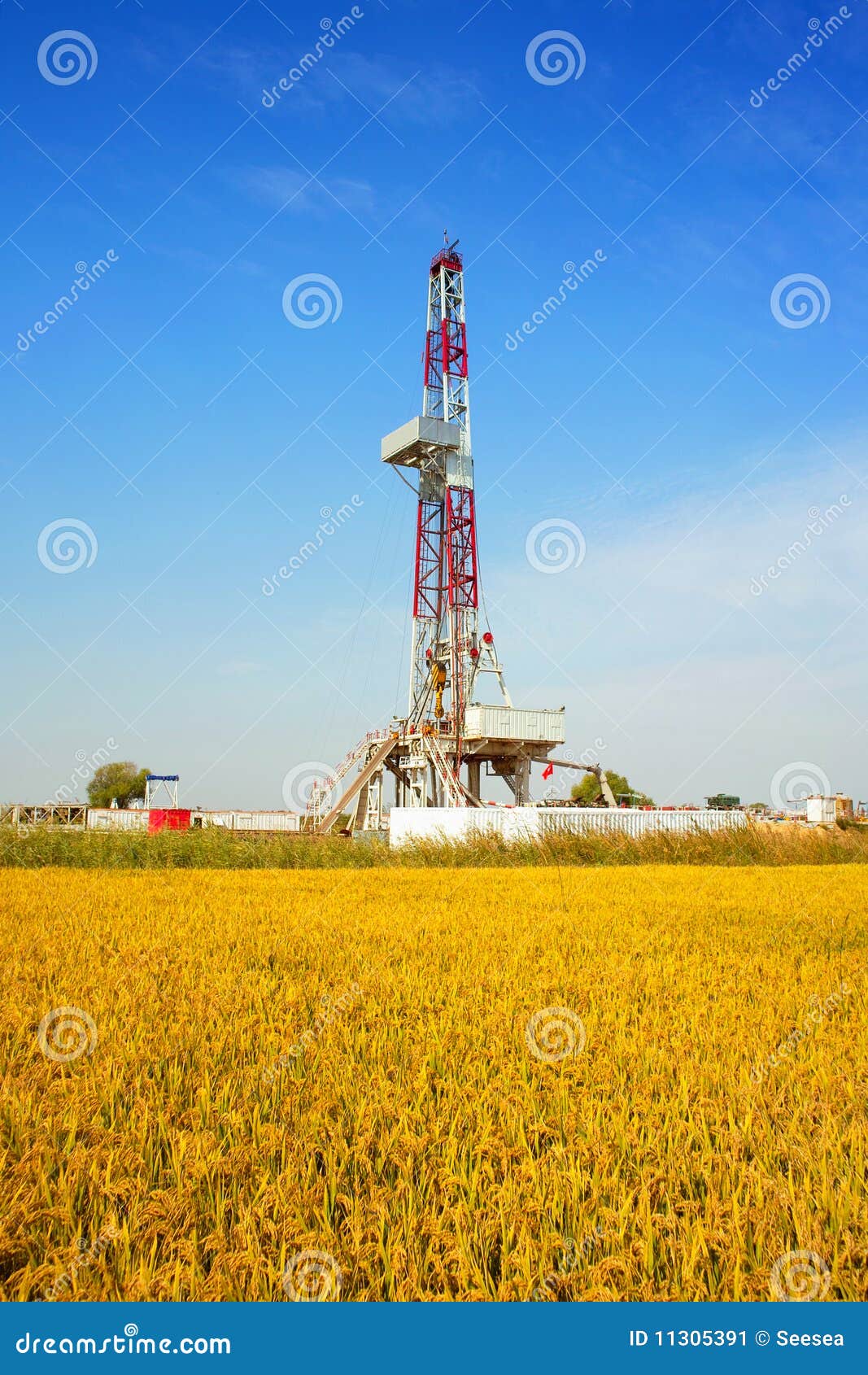 Land drilling rig stock image. Image of field, platform - 11305391
