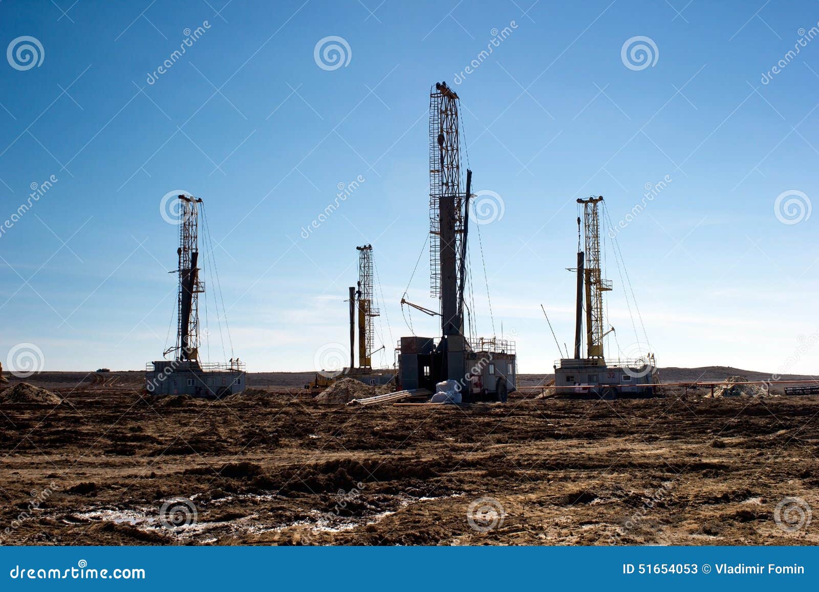 Land drilling rig stock image. Image of drilling, running - 51654053