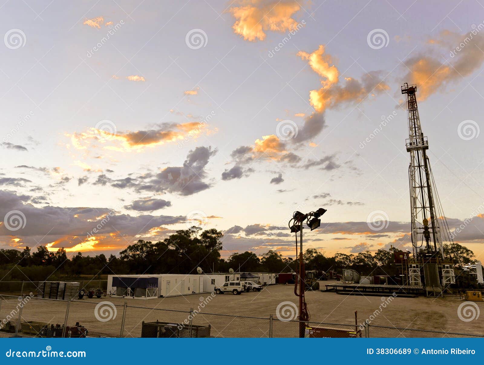 Land Drilling Rig at Sunset Stock Image - Image of equipment, drilling ...