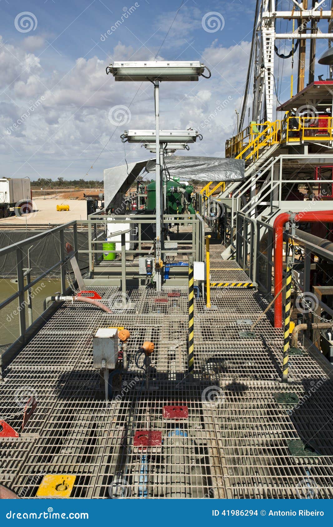 Land Drilling Rig Views stock photo. Image of shaker - 41986294