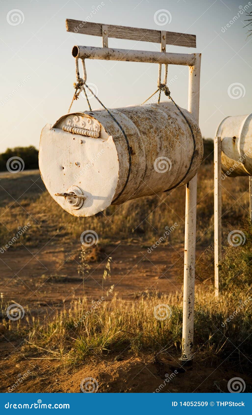 Land Letterbox/Mailbox stockbild. Bild von erhalten, telegramm - 14052509