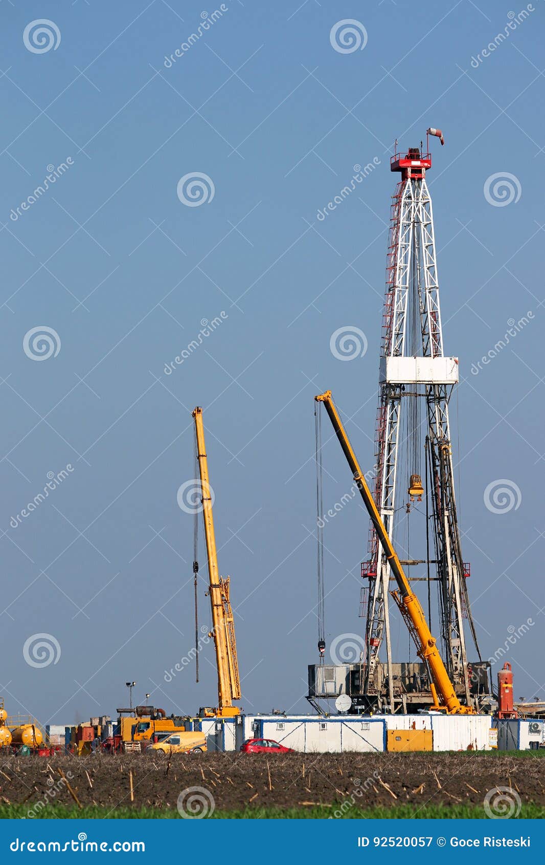 Land oil drilling rig stock image. Image of steel, resource - 92520057