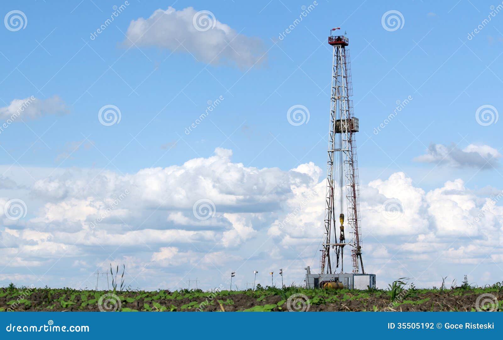 Land Oil Drilling Rig On Field Stock Photography - Image: 35505192