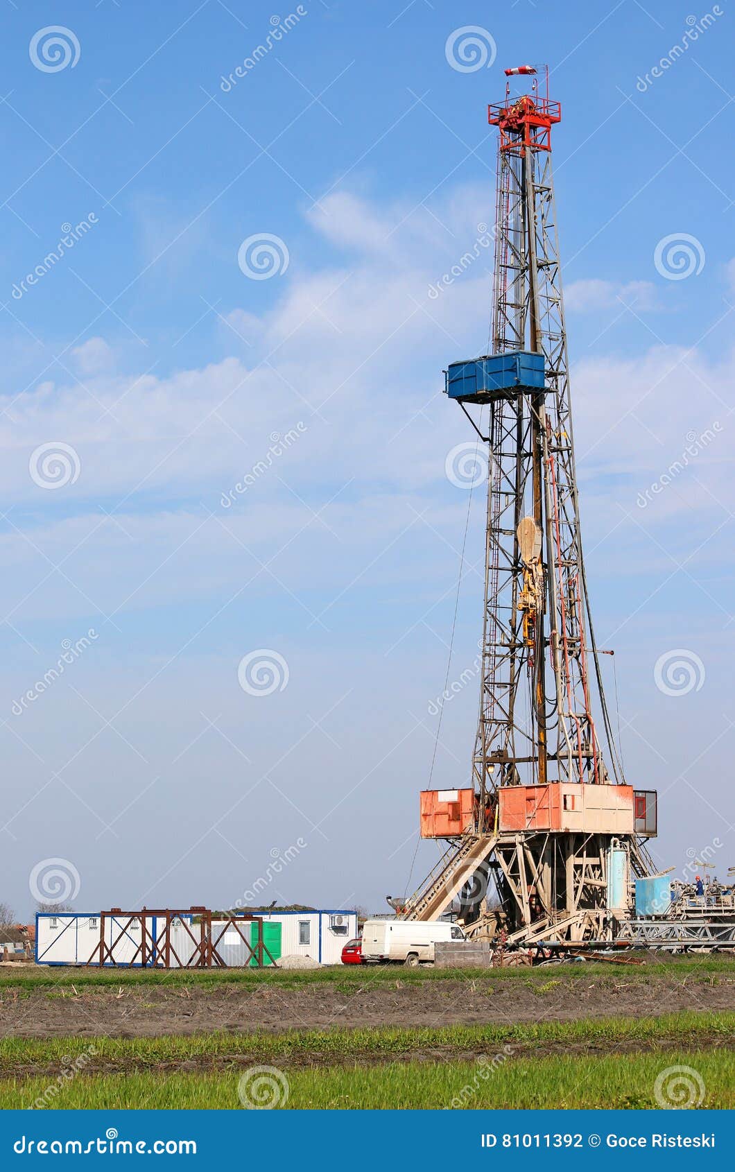 Land oil drilling rig stock photo. Image of tower, engineering - 81011392