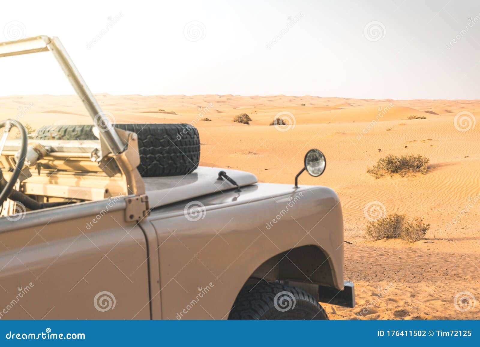 Land Rover in the Desert of Dubai - UAE Stock Photo - Image of sand ...