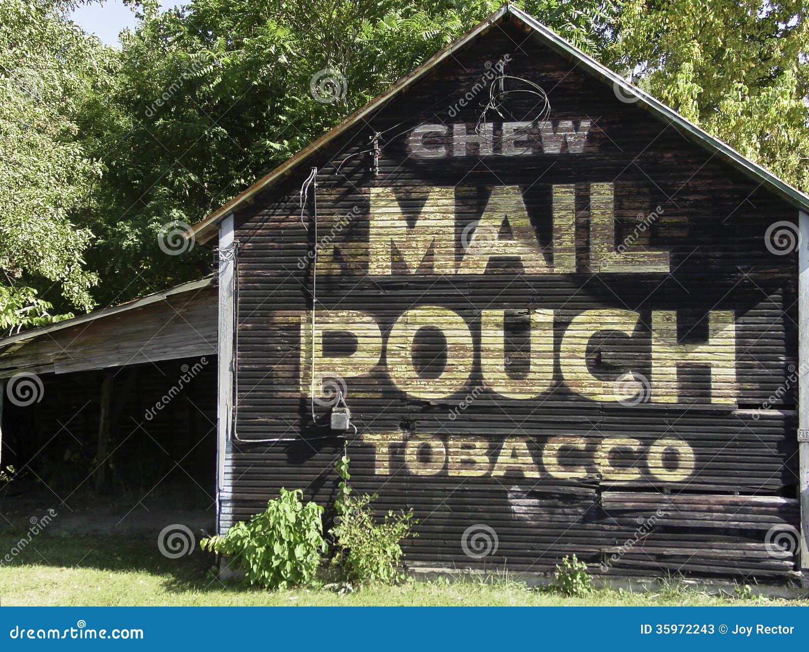 Land-Scheune Mit Einem Zeichen Stockbild - Bild von grün, land: 35972243