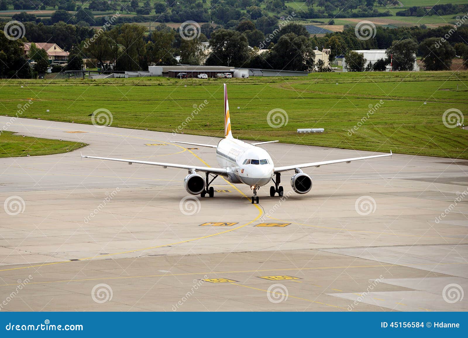 Landed Plane editorial stock image. Image of lufthansa - 45156584