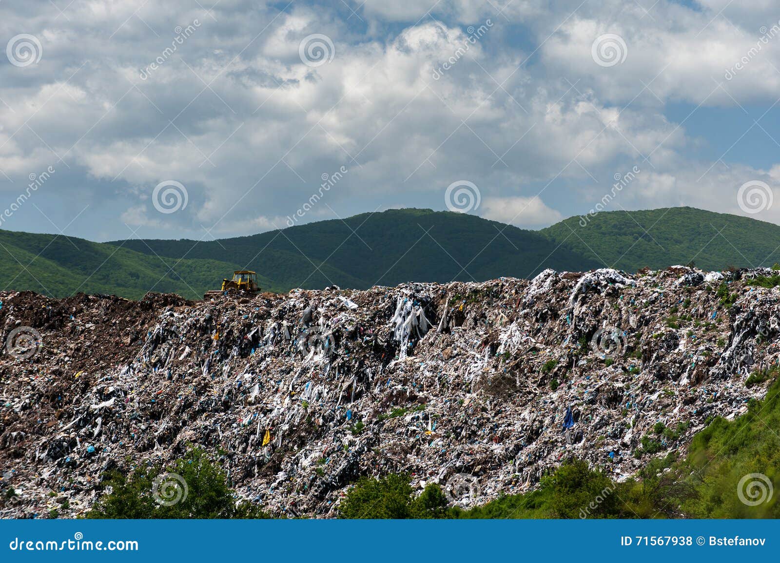 Landfill for Household Waste Stock Photo - Image of magpie, landfill ...