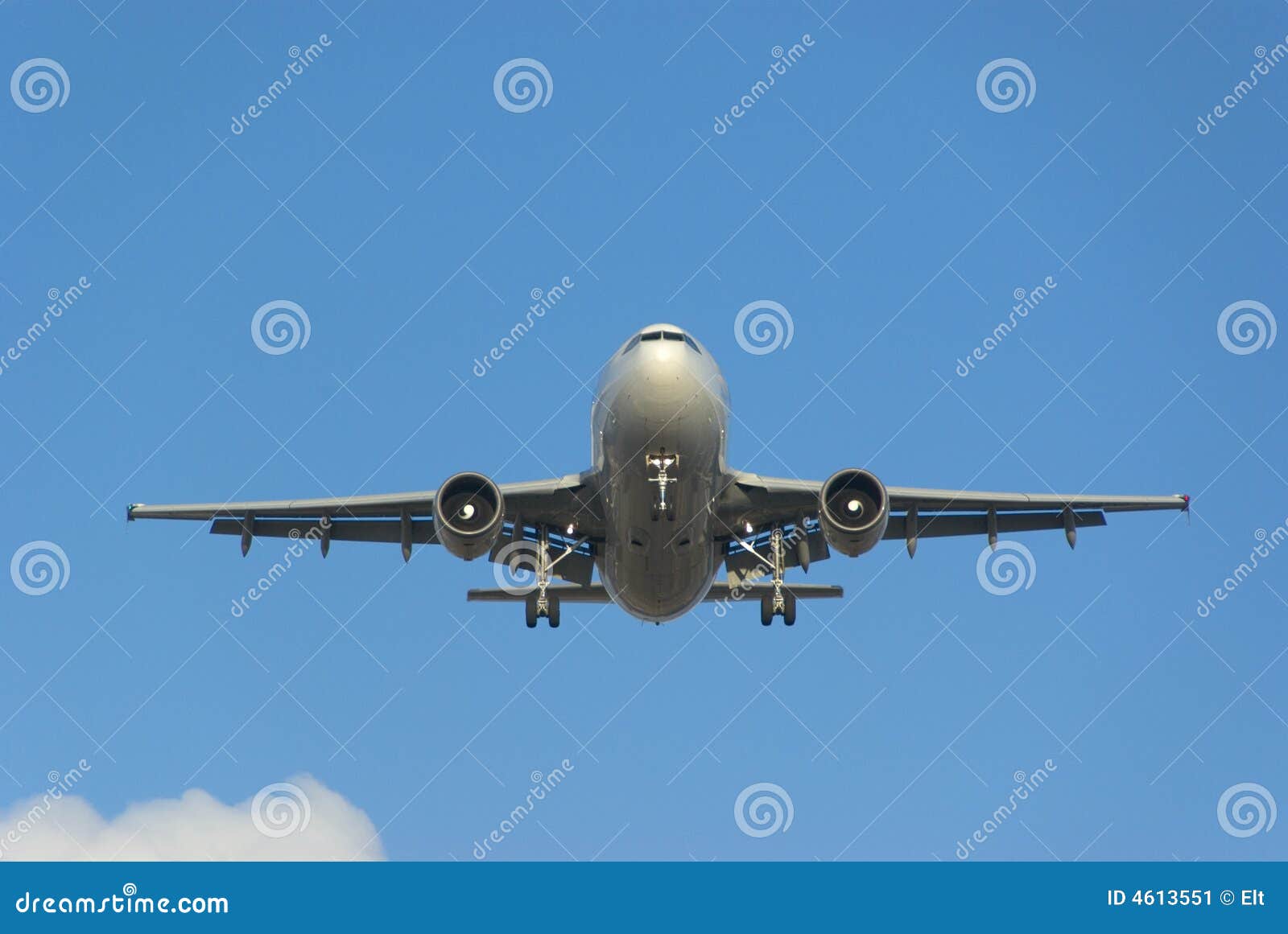 Landing aircraft stock image. Image of cloud, aircraft - 4613551