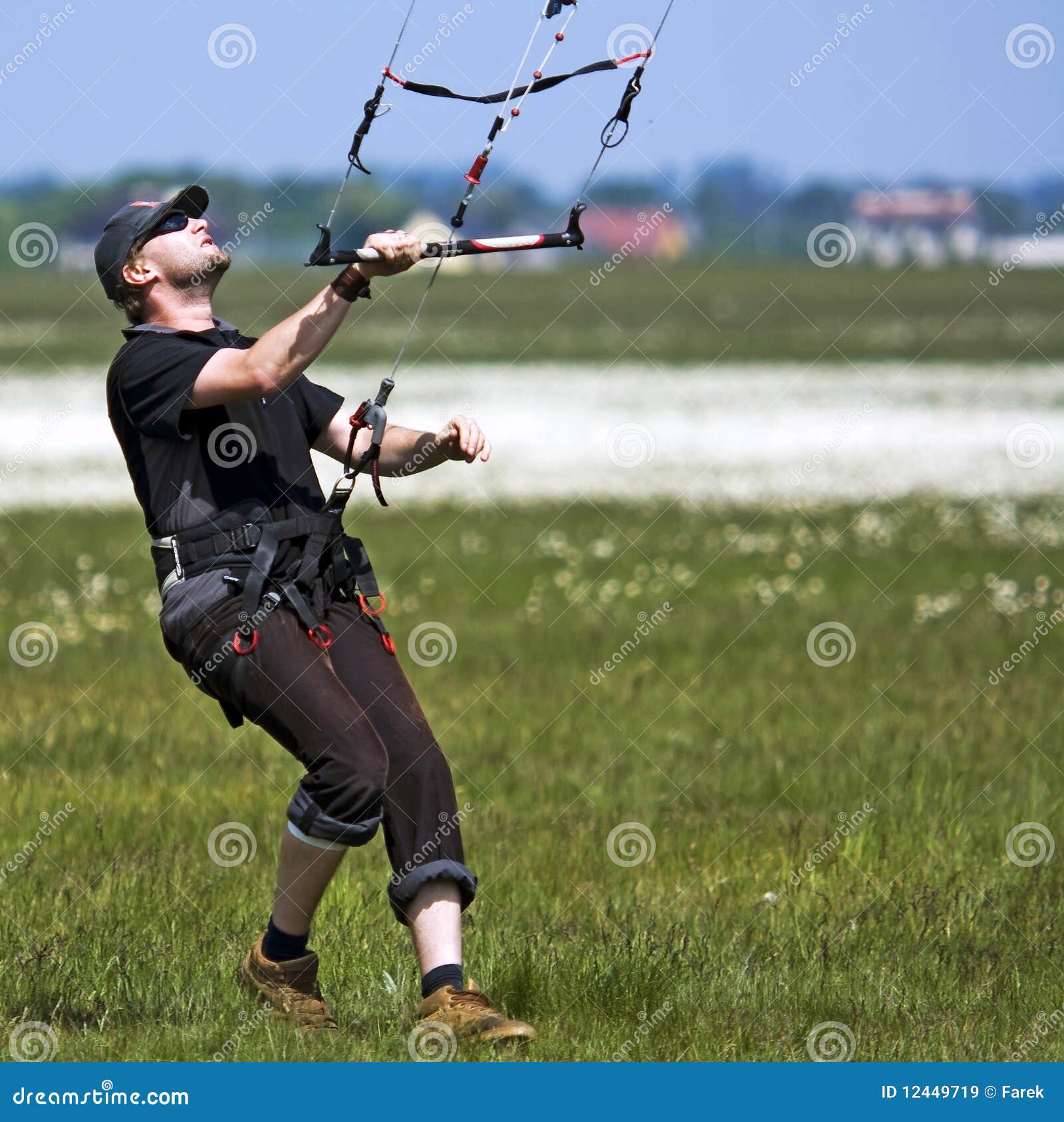 Landkiting editorial stock image. Image of kitesurfing - 12449719