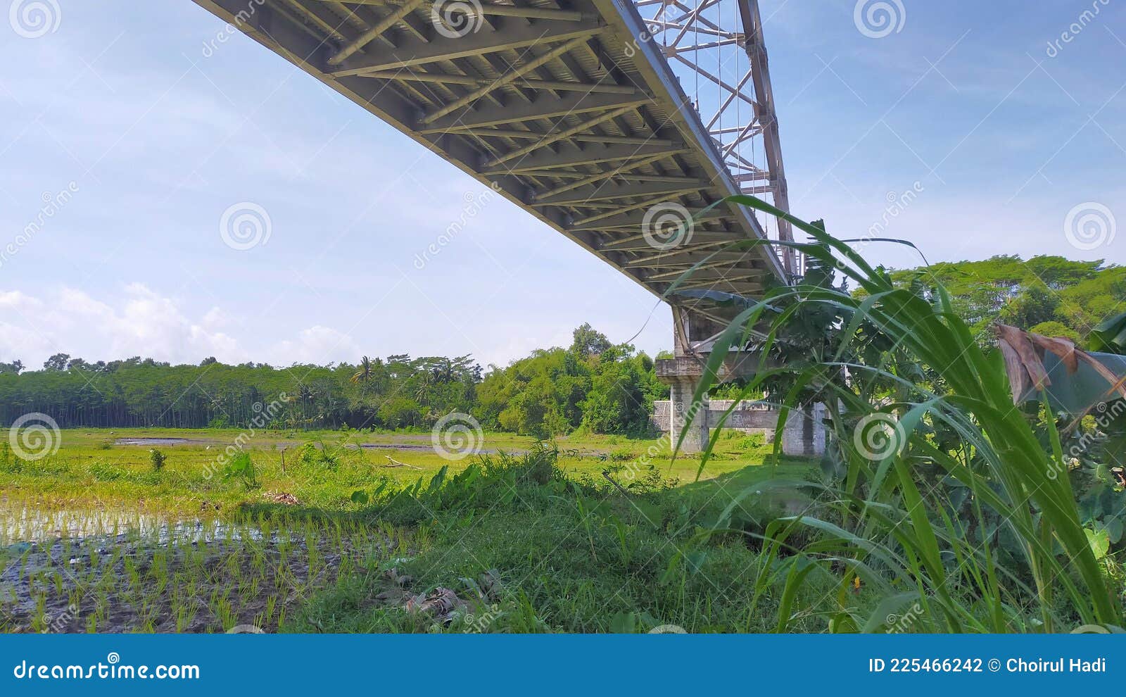 Landmark the Background Beauty Stock Photo - Image of walkway, track ...