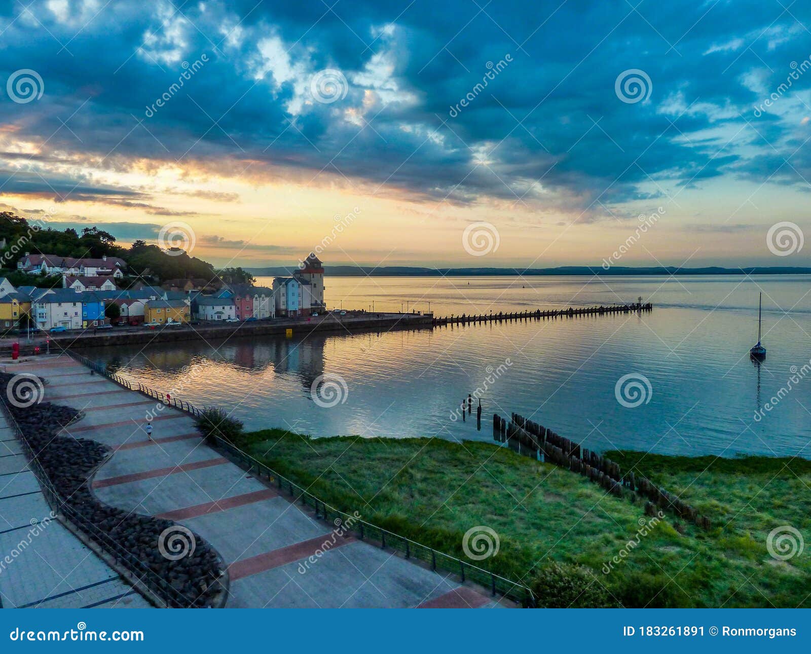 Landscape Over an Estuary Jetty Stock Image - Image of estuary, tide ...