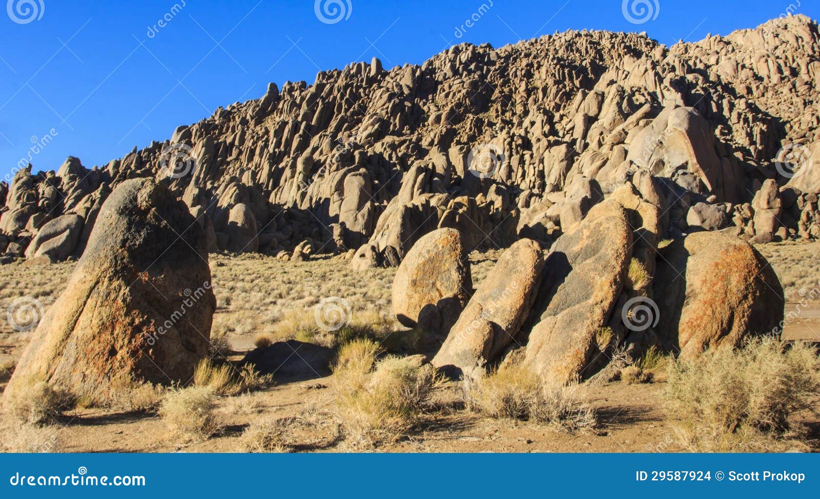 Landscape of Alabama Hills stock photo. Image of california - 29587924