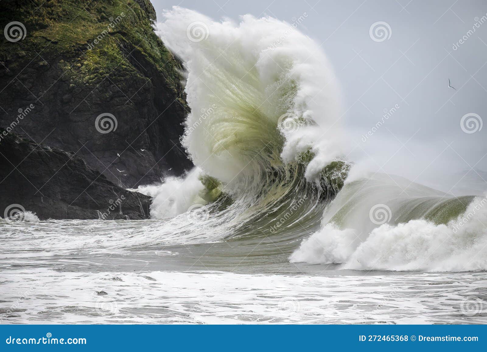 Landscape of Beautiful Powerful Ocean Waves Crashing Against Cliffs ...