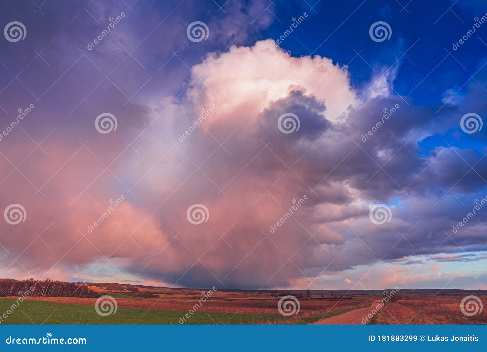 Landscape of Cumulus Snow Cloud Formation, Dramatic View Stock Image ...