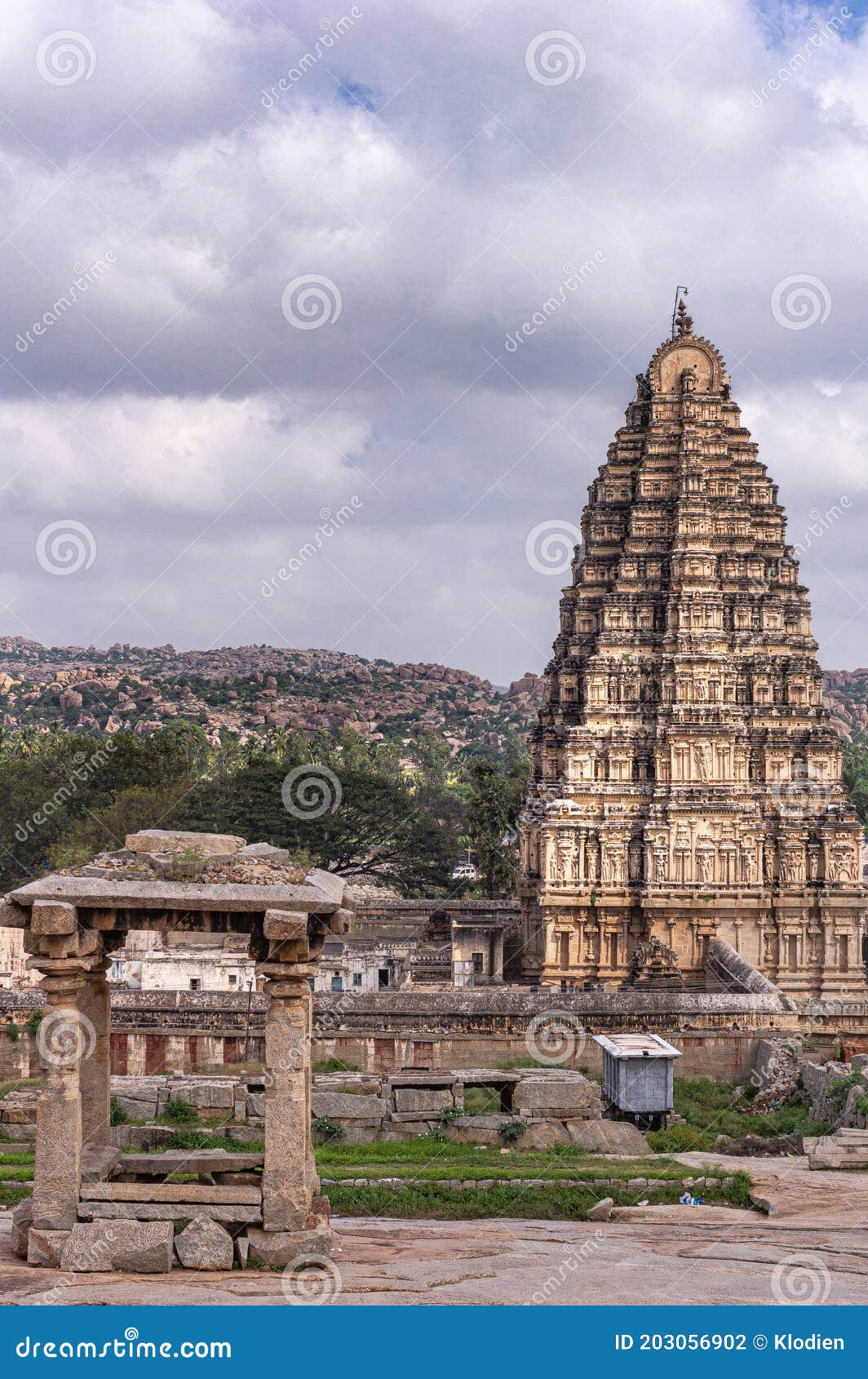 Landscape with East Gopuram of Virupaksha Temple, Hampi, Karnataka ... Landscape with East Gopuram of Virupaksha Temple, Hampi, Karnataka ...