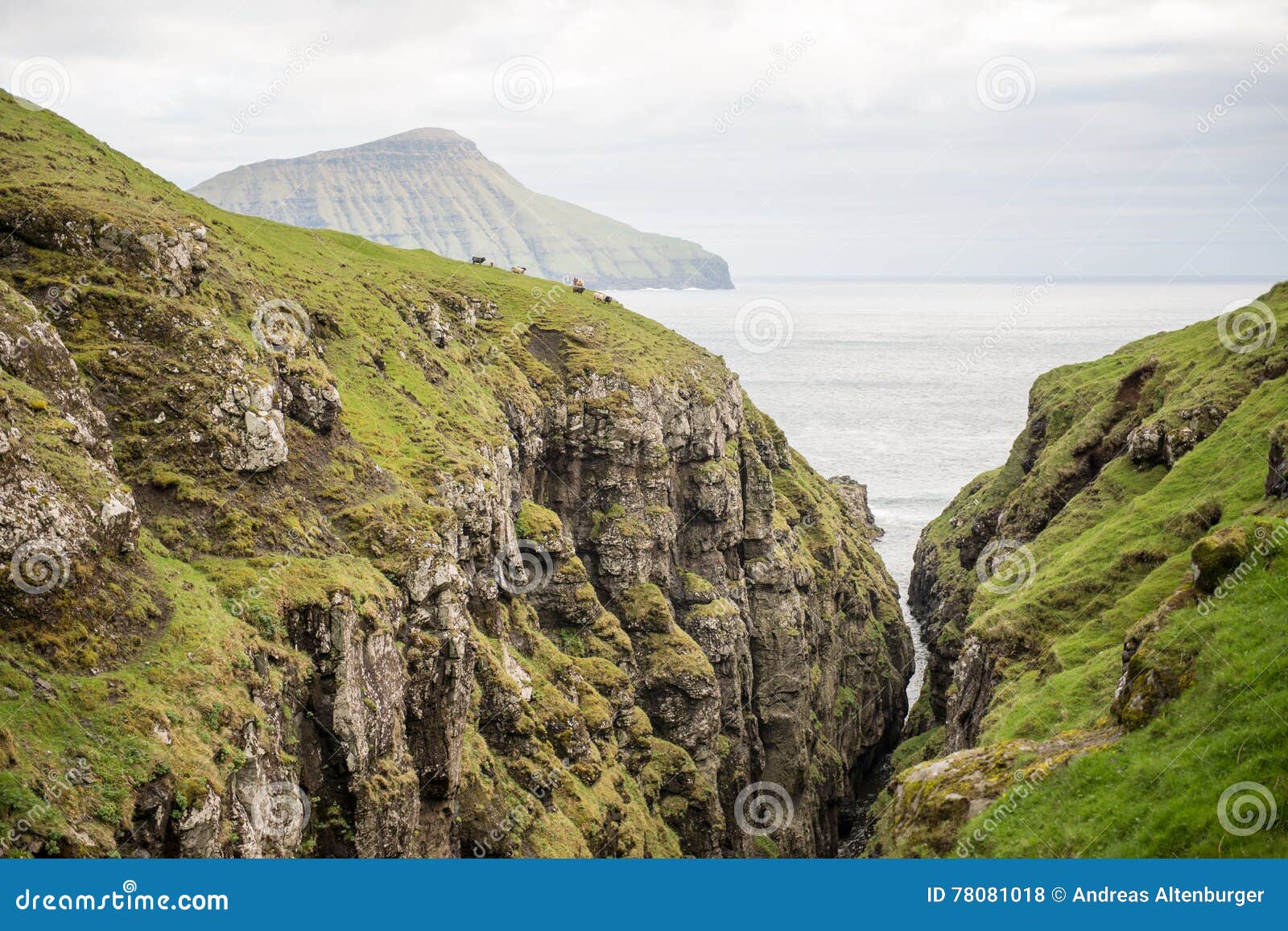 Landscape on the Faroe Islands Stock Photo - Image of scenic, islands ...