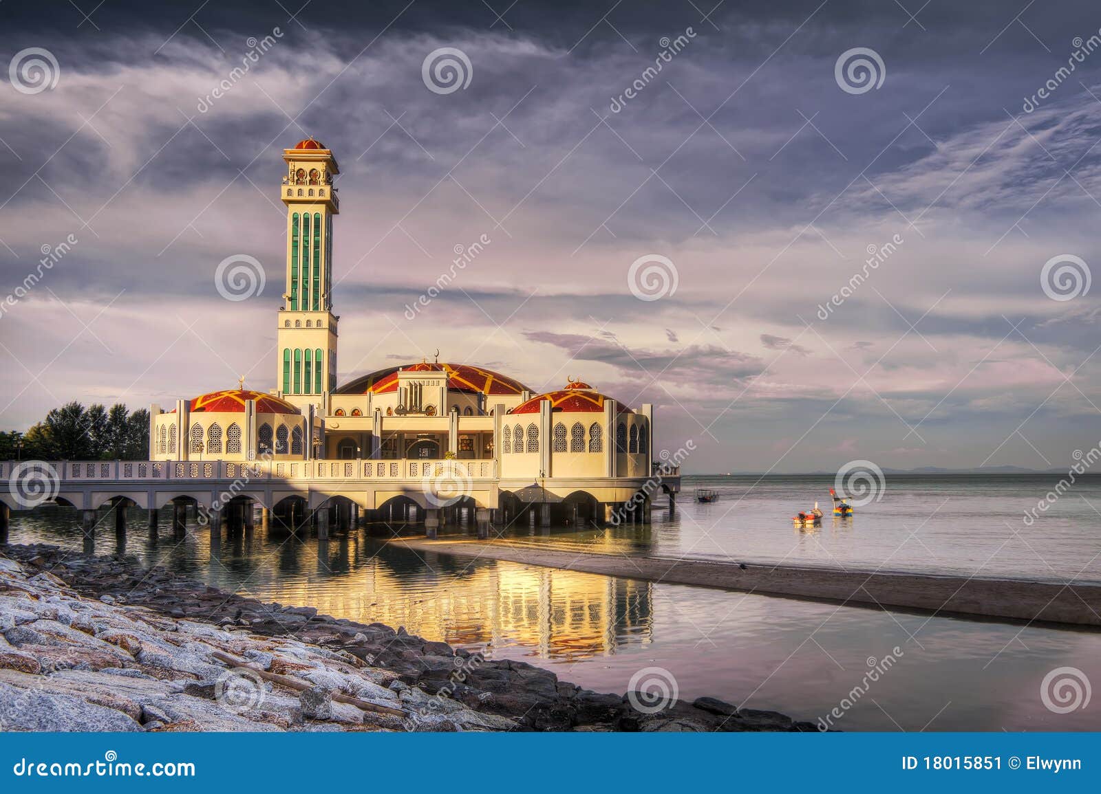 Landscape of Floating Mosque Stock Image - Image of mosque, pulau: 18015851