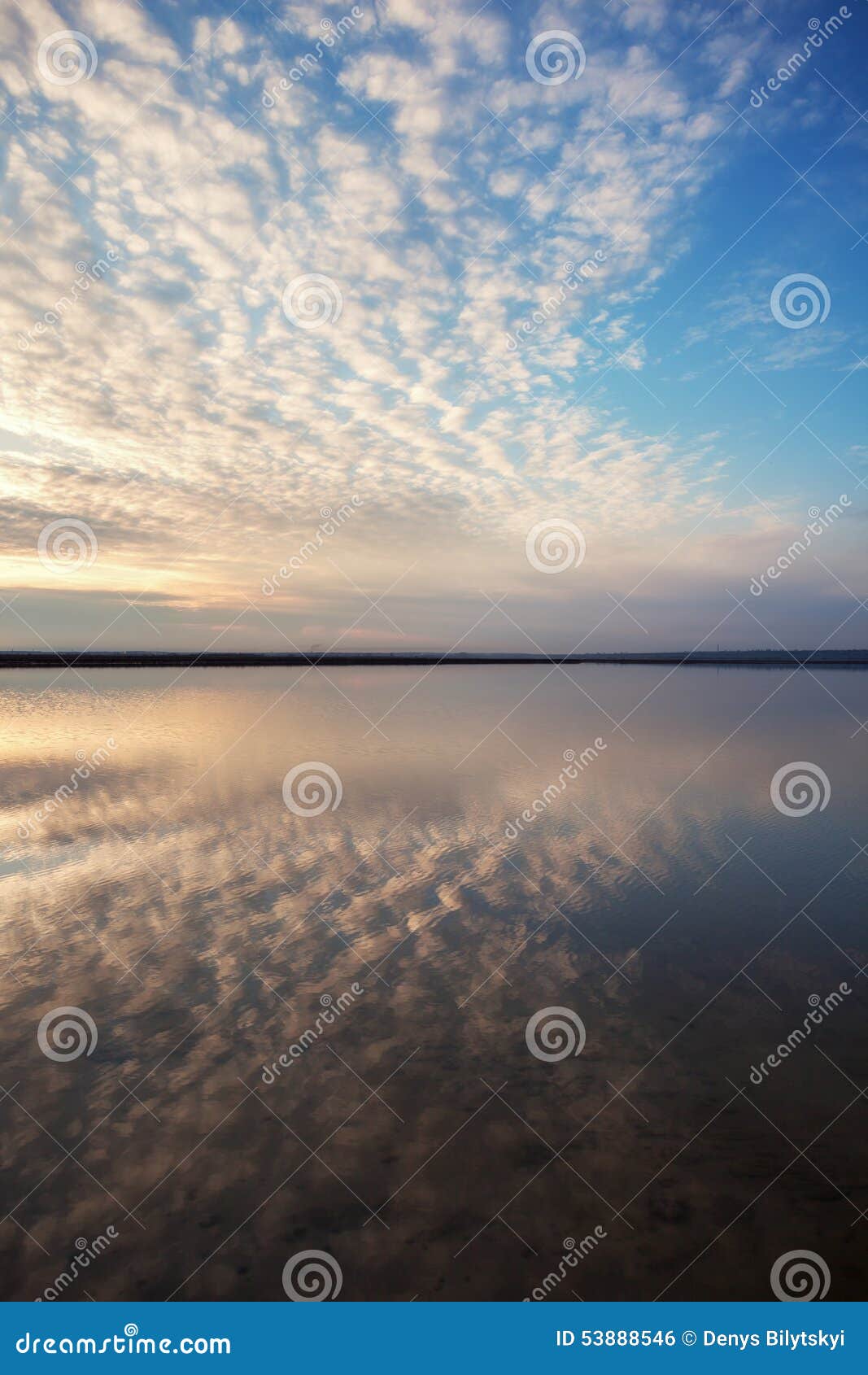 Reflection Of Clouds In Grand Prismatic Spring In The Midway Geyser ...