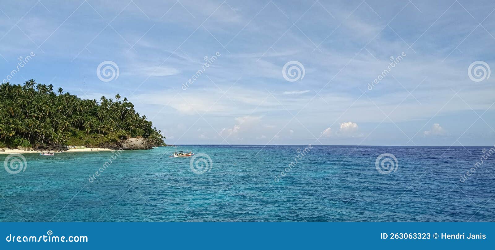 Landscape Ocean at Marore Island Editorial Stock Photo - Image of ...